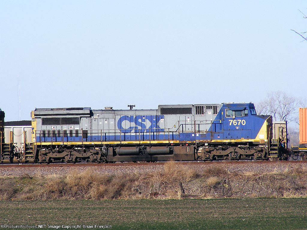 CSXT 7670